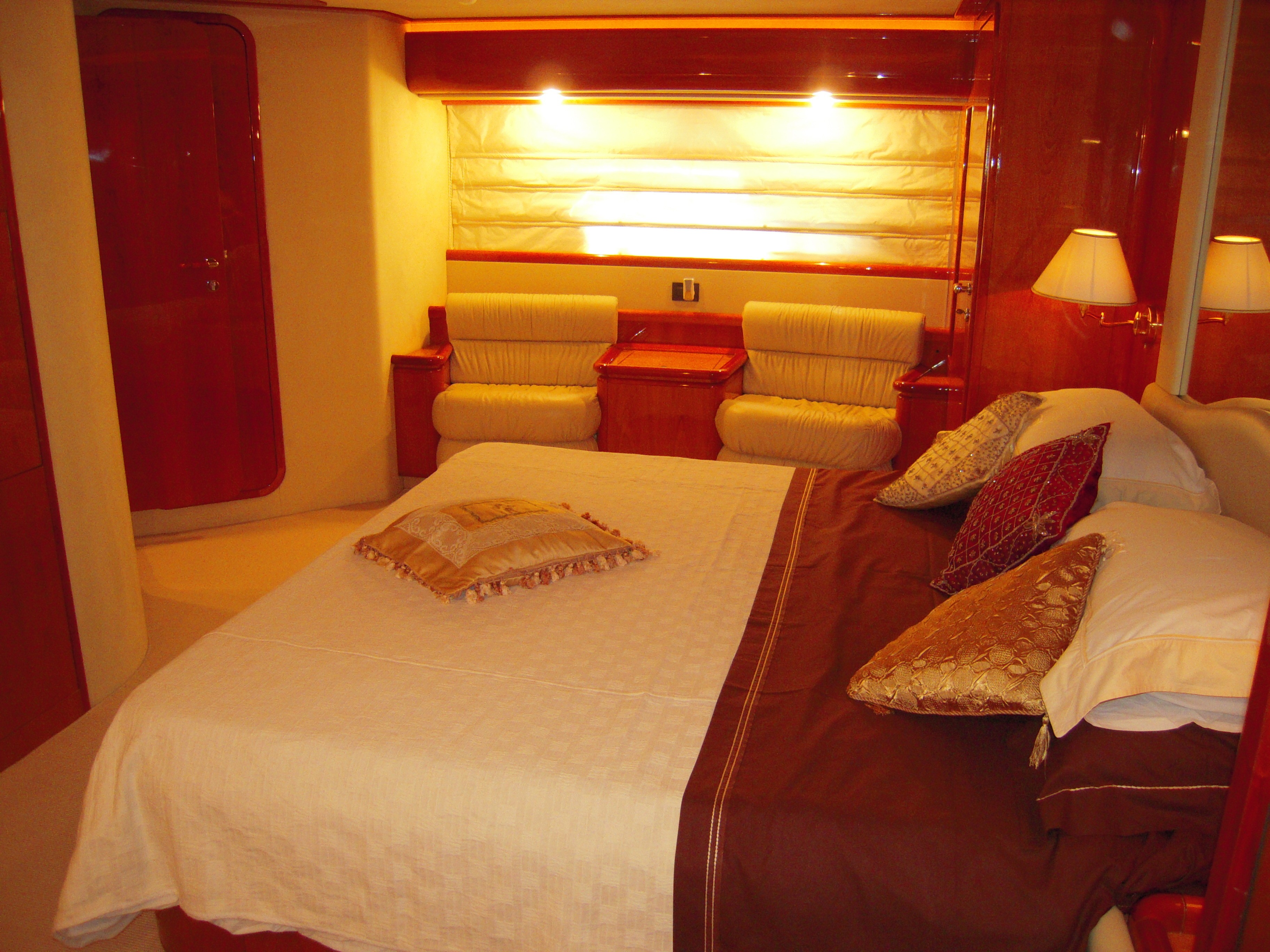 PAMPERO Yacht Charter Details, Ferretti 760 | CHARTERWORLD Luxury ...